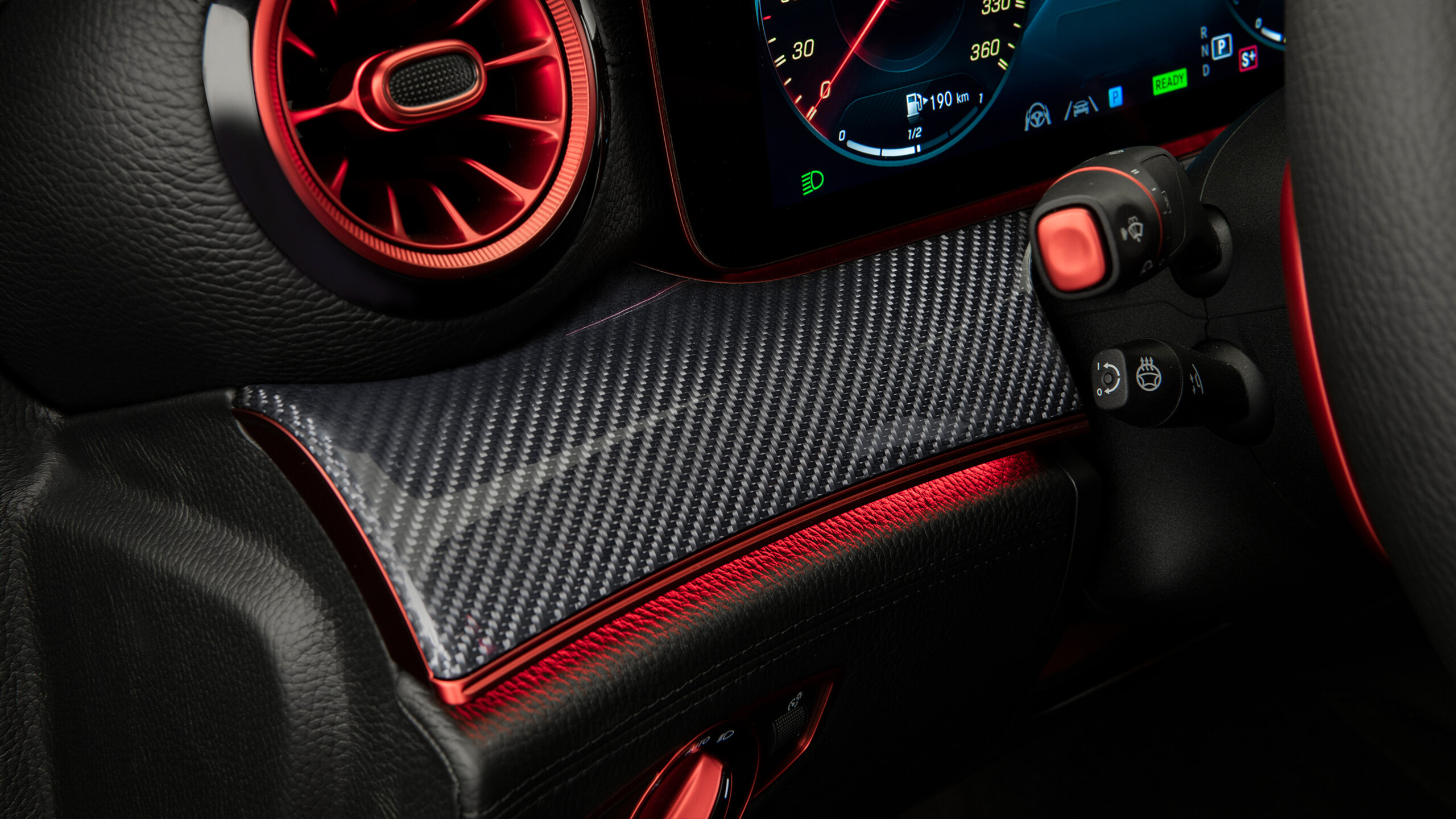 Leather lower section of dashboard Mercedes X 290 AMG GT 63 Facelift